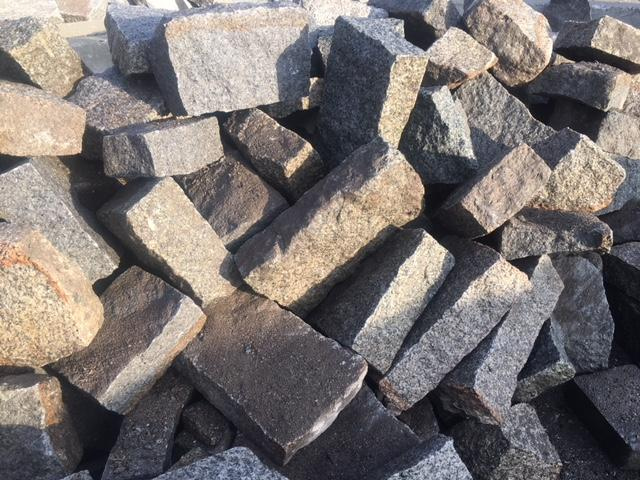 Reclaimed Granite Split Wall/Veneer Material | Olde New England Granite