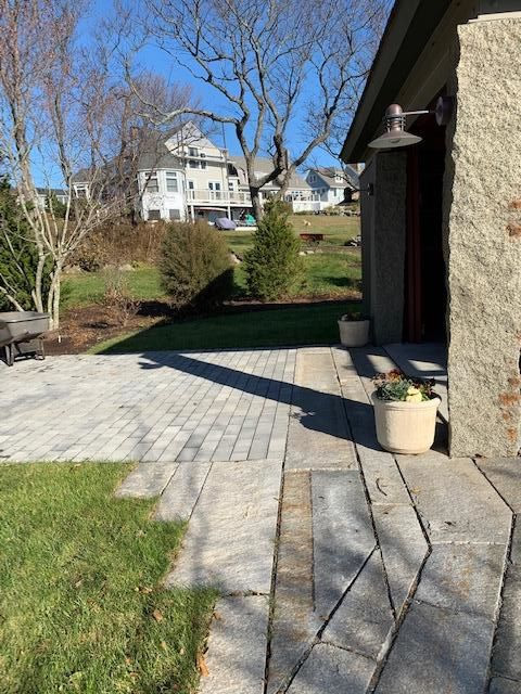 Chopped Wall Building Curb | Olde New England Granite
